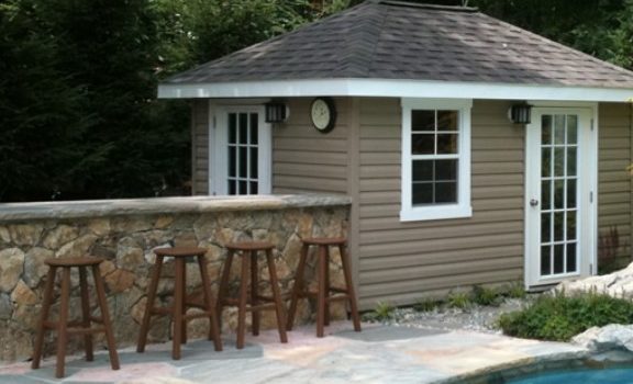 An Amish Pool House is Custom-Made Living at Pleasant Run